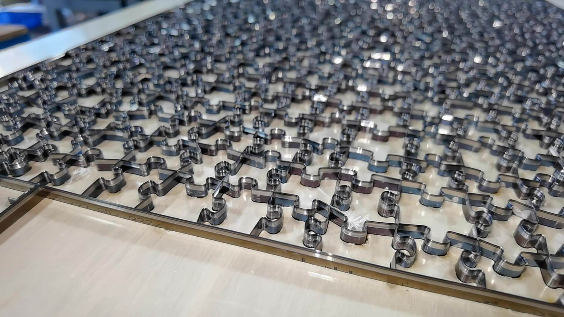 high quality 1000-piece puzzle die maker - Lexson Cutting