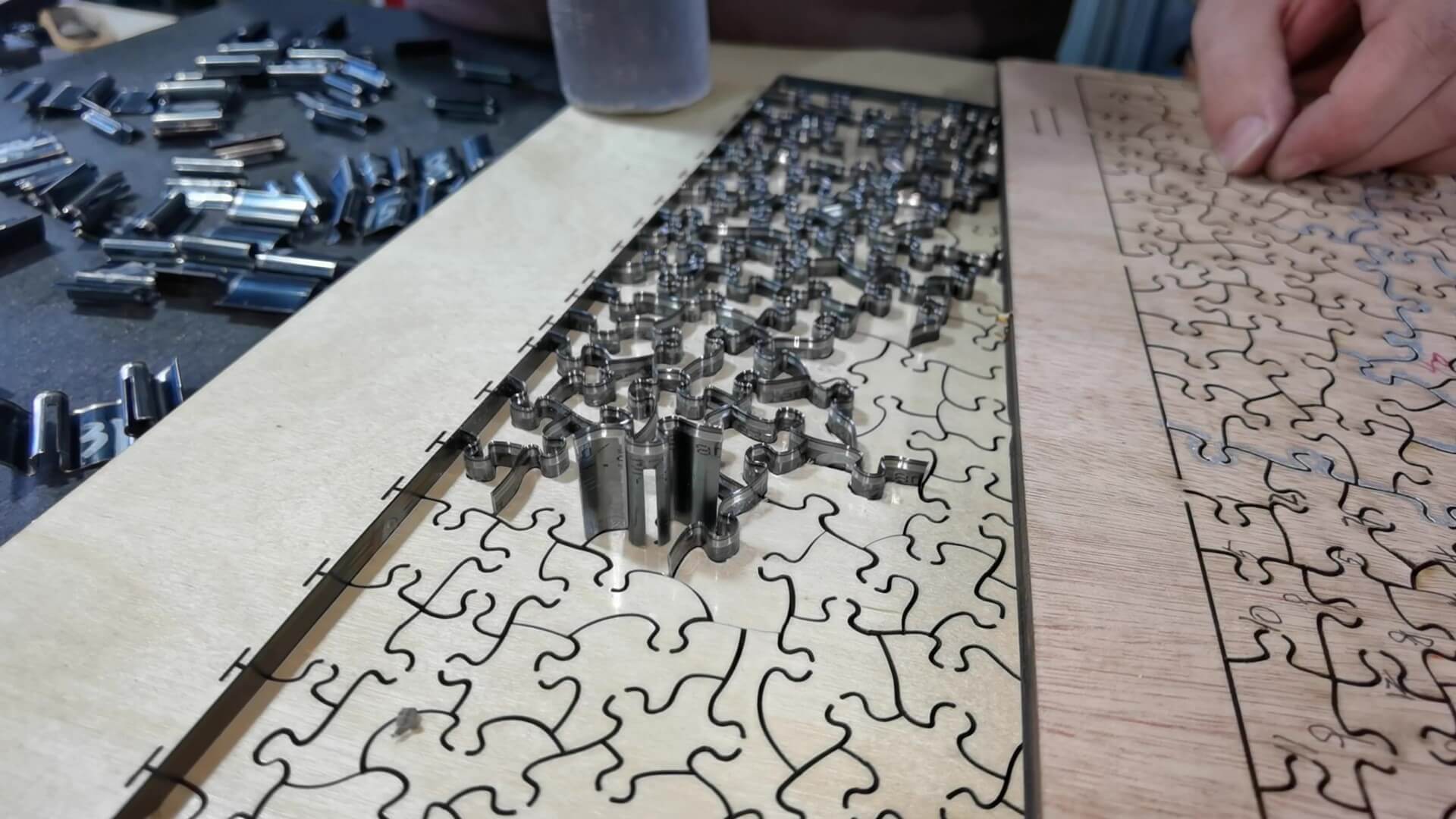 high quality 1000-piece puzzle die maker - Lexson Cutting